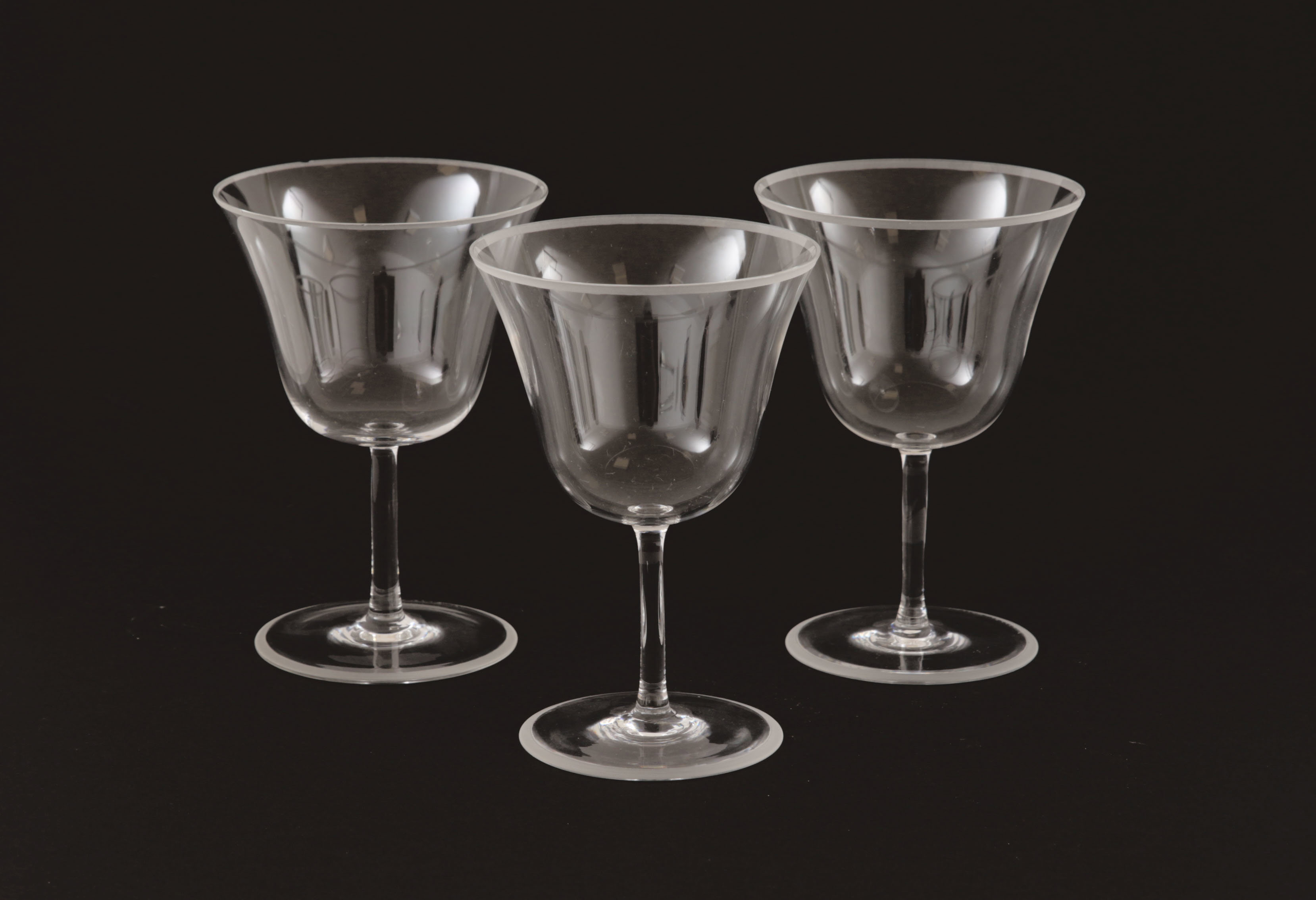 Vitvinsglas 21st, "Elegant", Simon Gate för Orrefors | Auktion