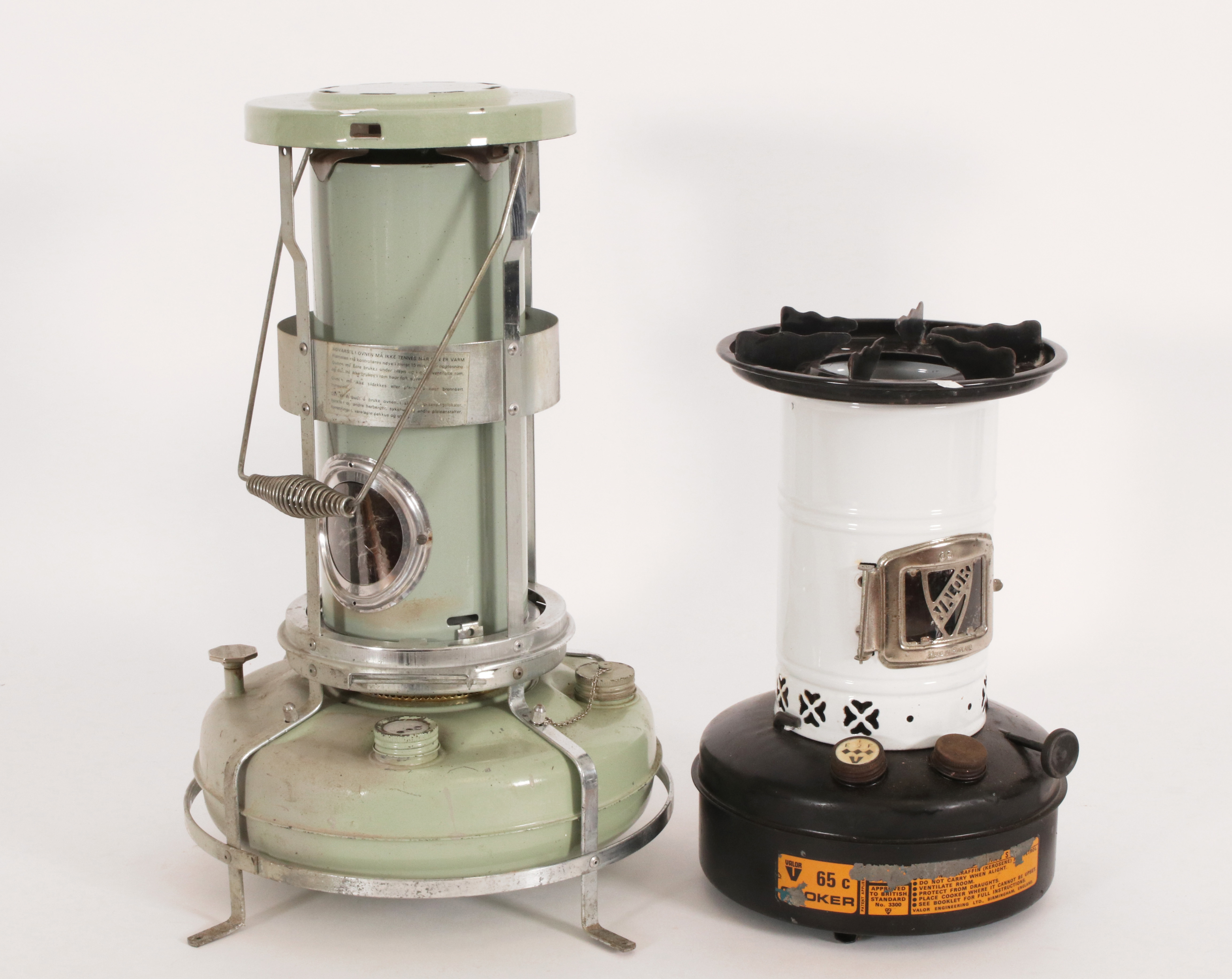 Fotogenkaminer 2st, bl.a. Valor | Auction